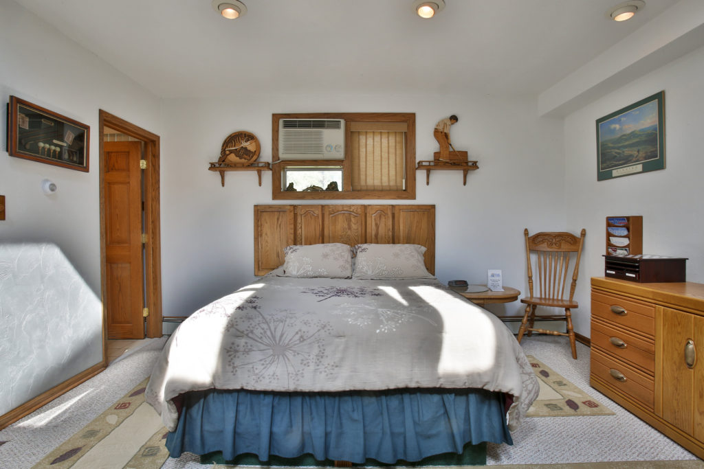 Golf Room- Studio – Scott Lake Resort